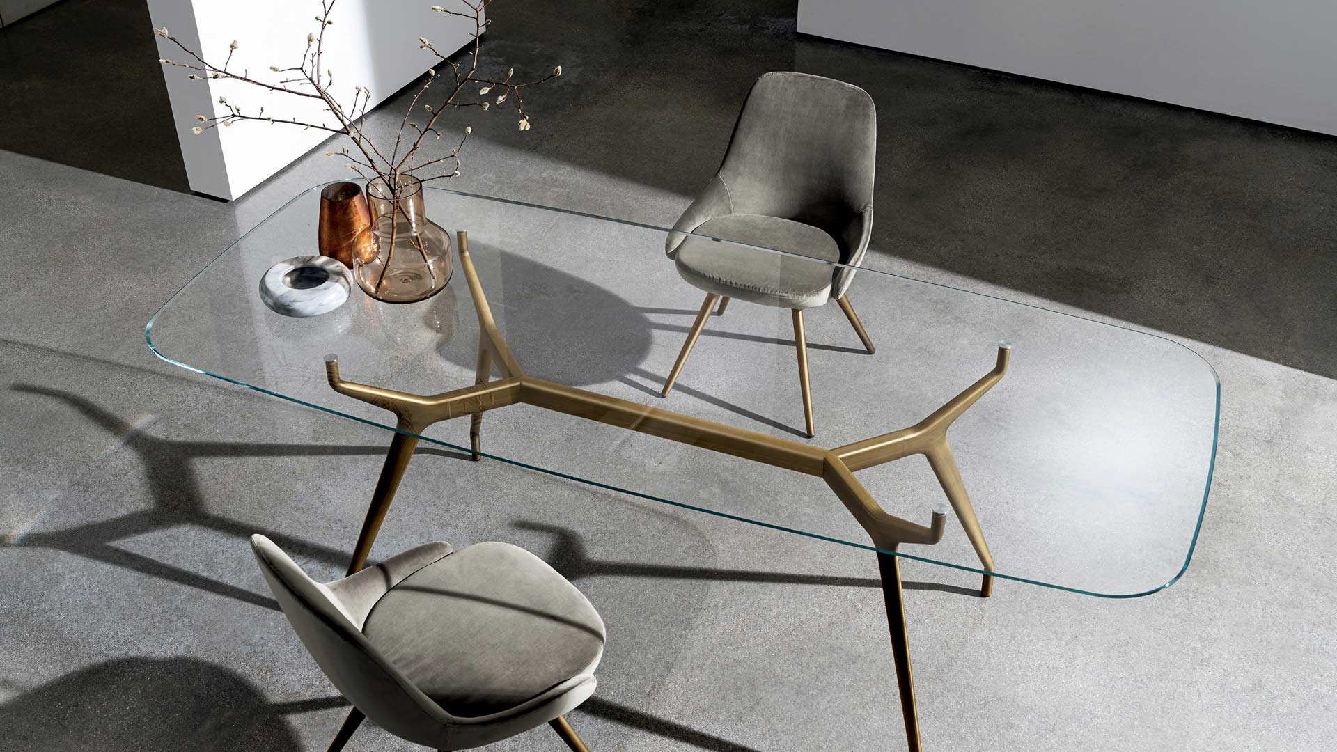 Arkos Table shaped 01 & Classic Design Italia