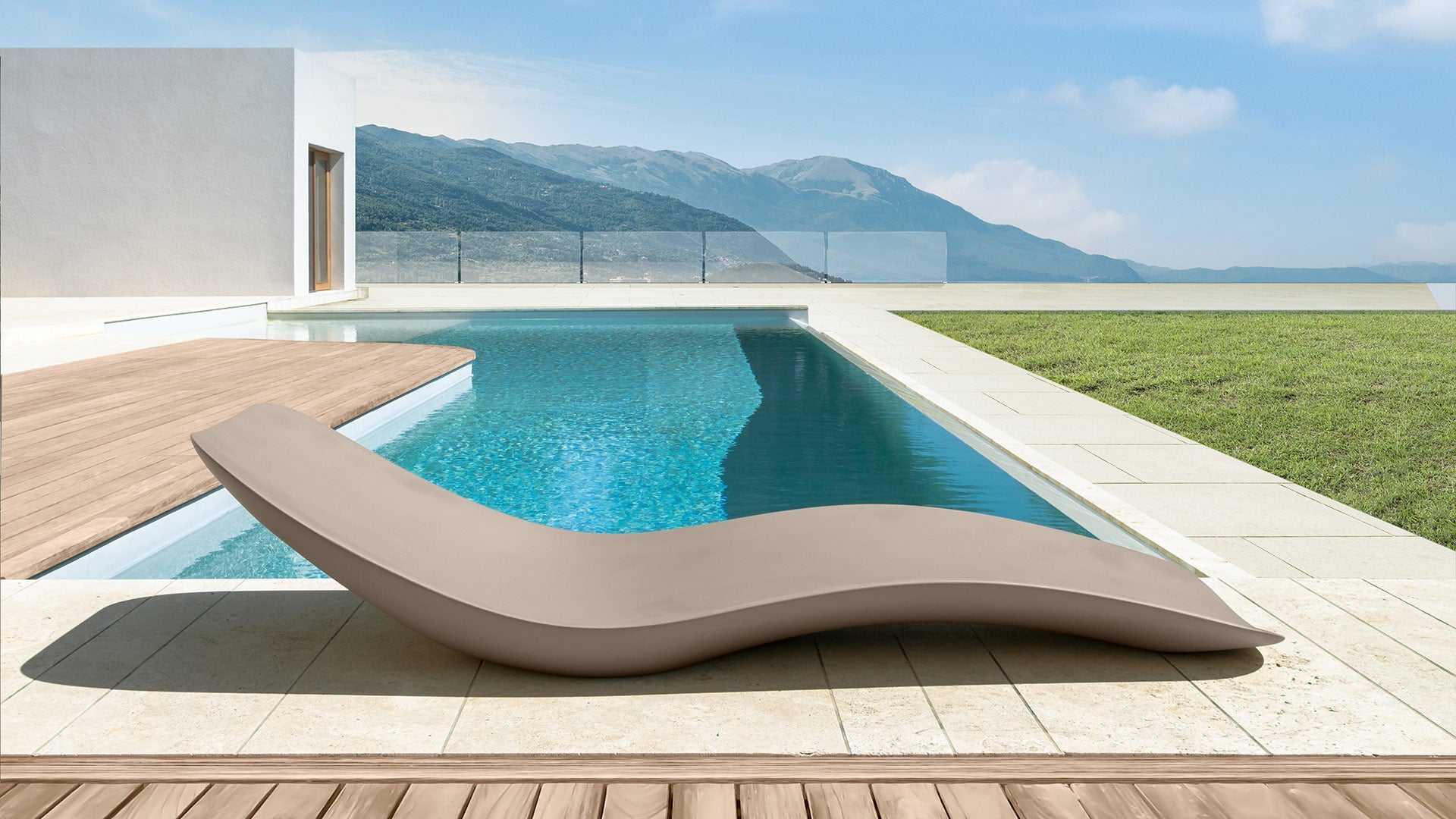 Reef sunbed & Classic Design Italia