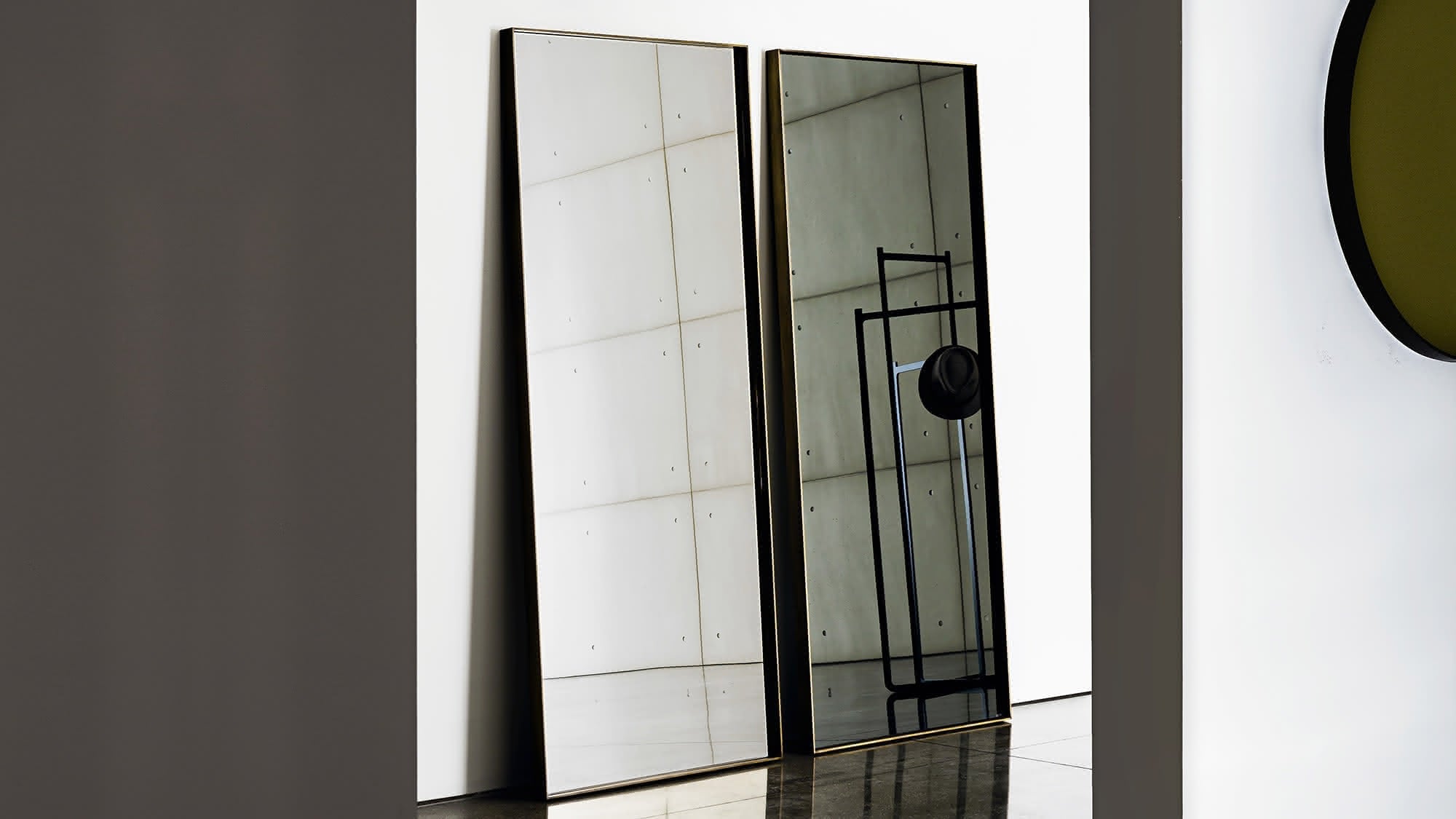 Mirror Visual Rectangular Mirror & Classic Design Italia